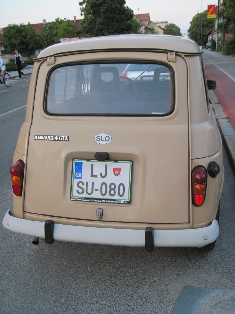 Renault 4 technical specifications and fuel economy